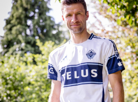 Thomas Muller ya posa con la camiseta de los Whitecaps - Futbol Sapiens